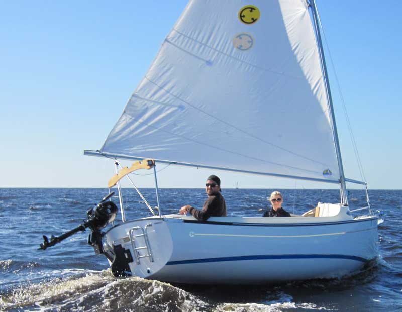 The Com-Pac Sun Cat: A Review | Tropical Boating